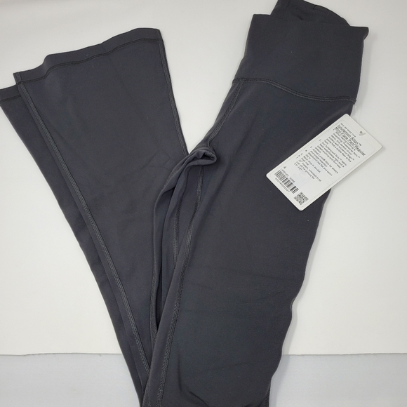 [ NWT ] Size 4 Graphite Grey mini Flare Align pant regular